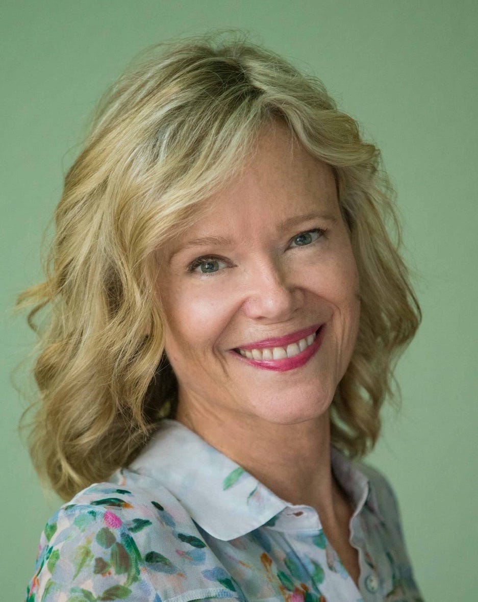 Kelly Corbet – Medium