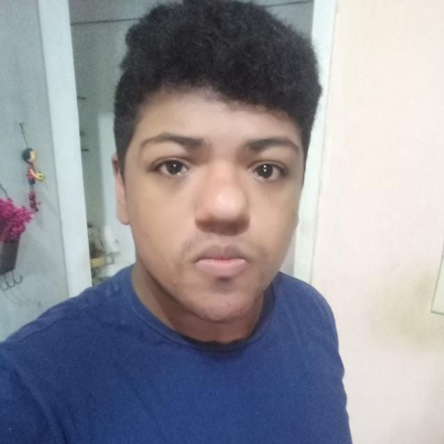 Eduardo Gomes – Medium