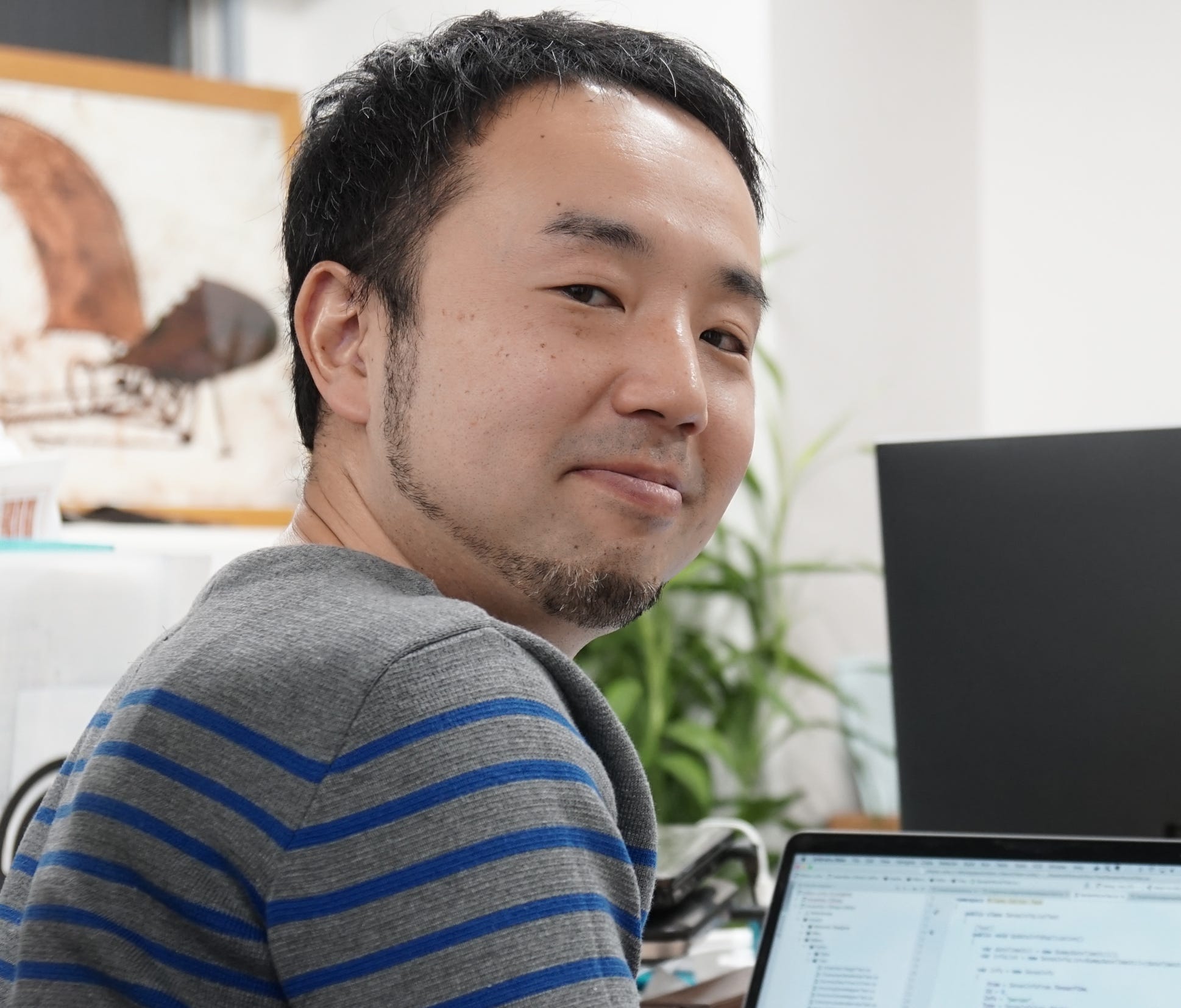 Tomoya Igarashi – Medium