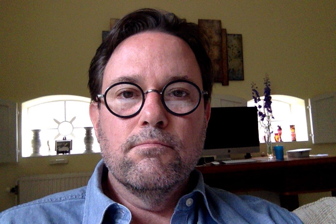 Tom Hollenstein – Medium