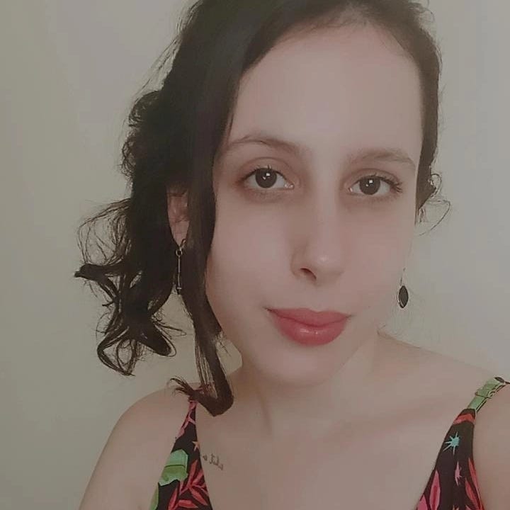Beatriz Moura – Medium