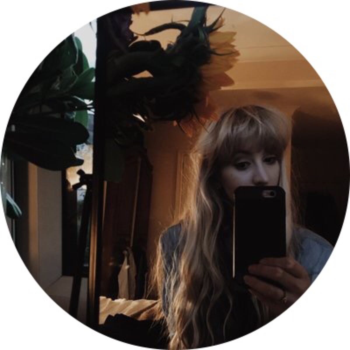 Alexandra Burton – Medium