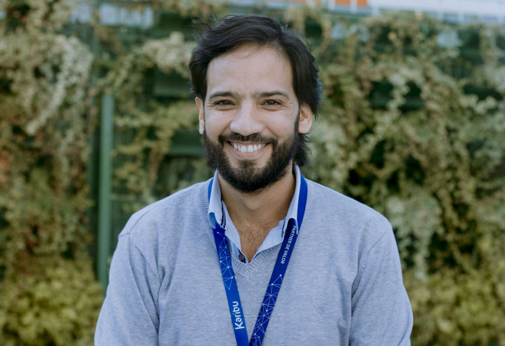 Claudio Guzmán – Medium