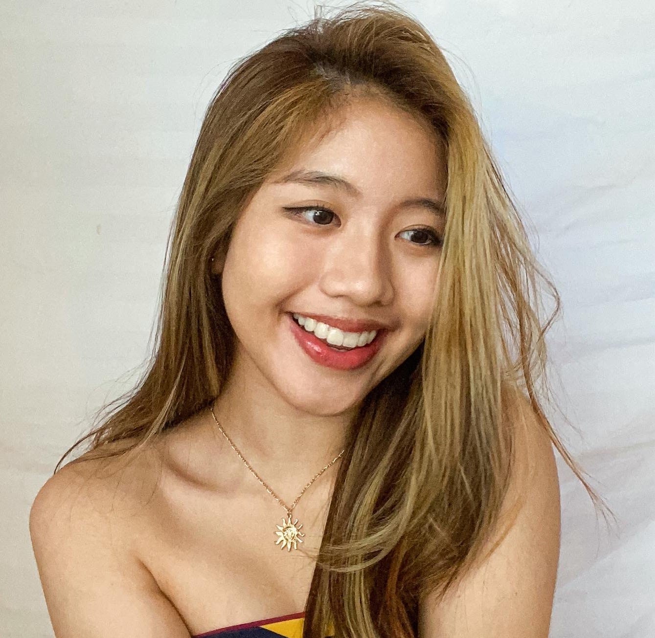 Mina Wangpattanamongkol – Medium