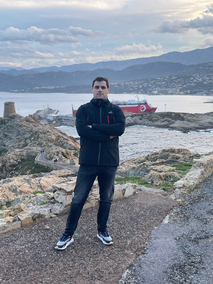Damien Liccia – Medium