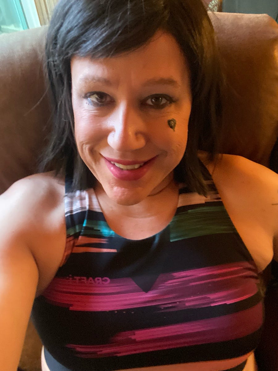 About – Arixa H – Medium