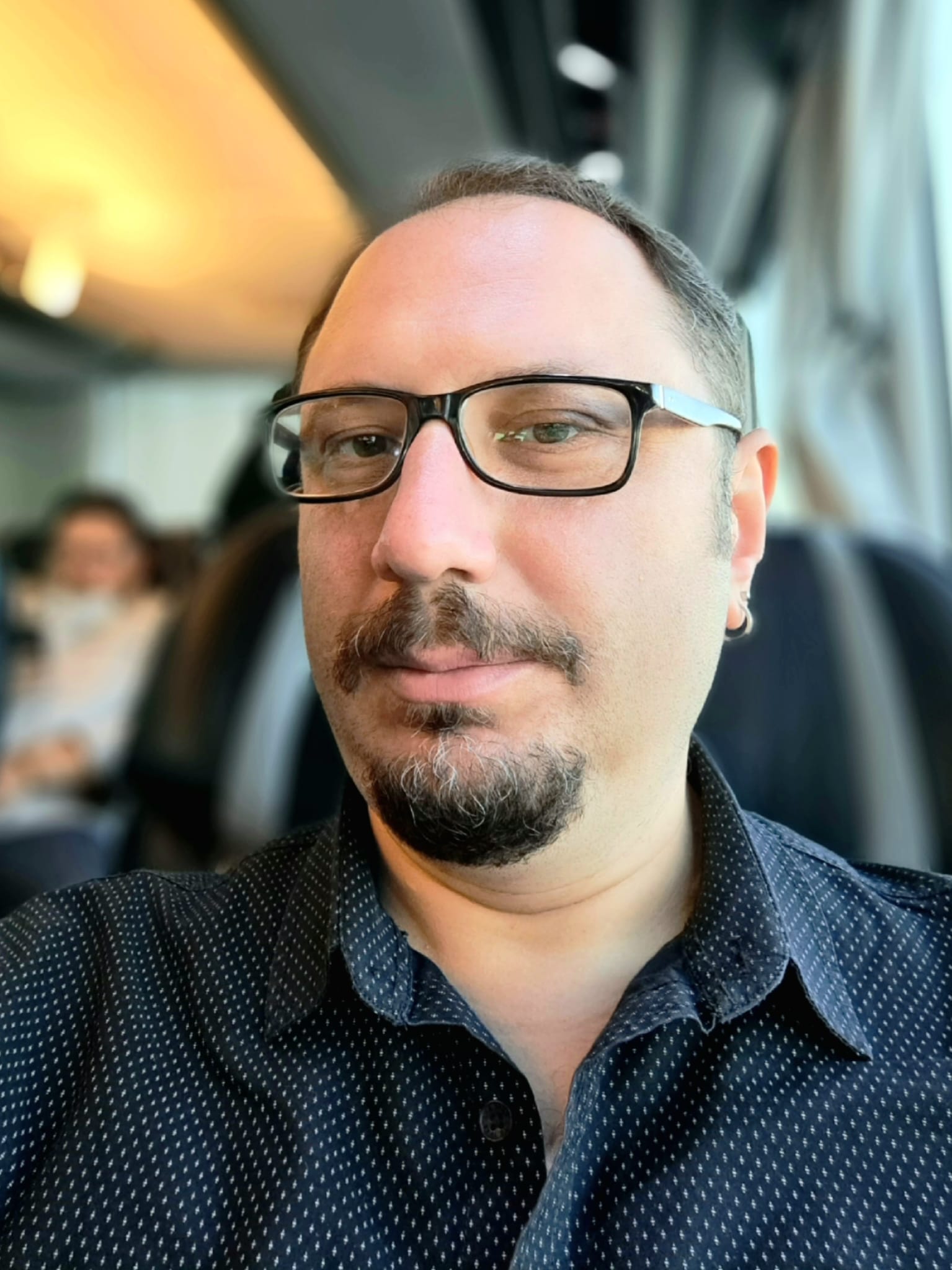 Erhan Uygun – Medium