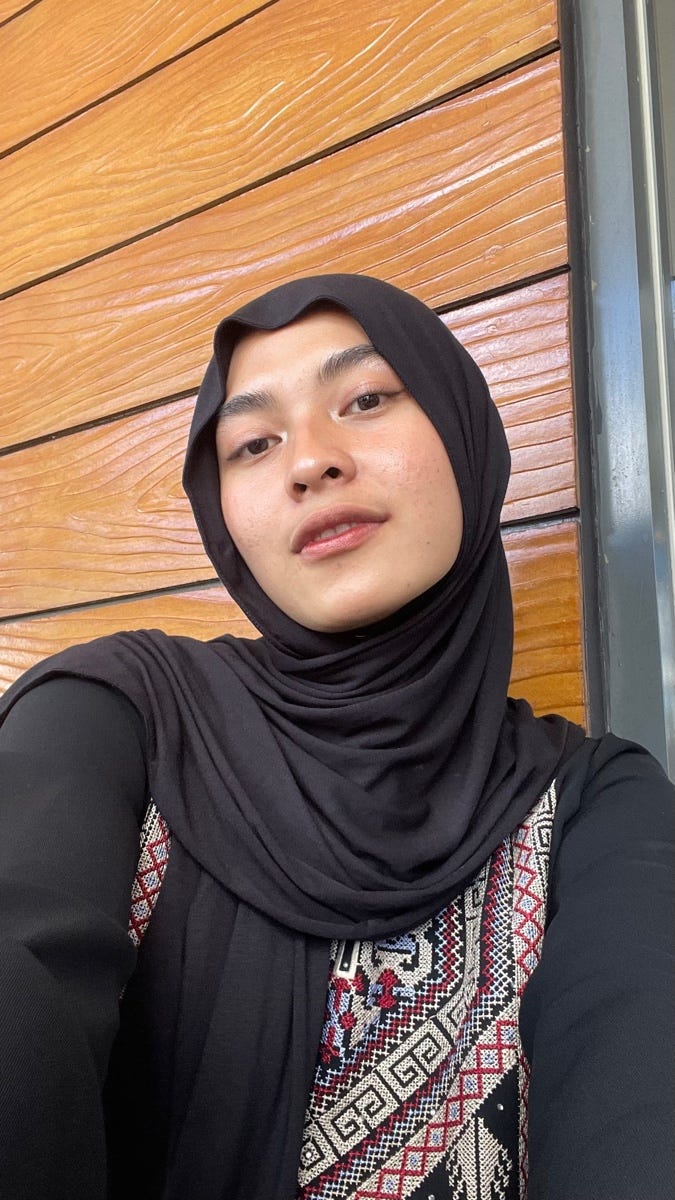 Astri Fauziah – Medium