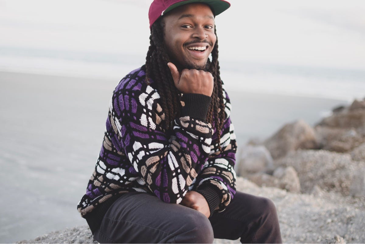 Deandre Holmes – Medium