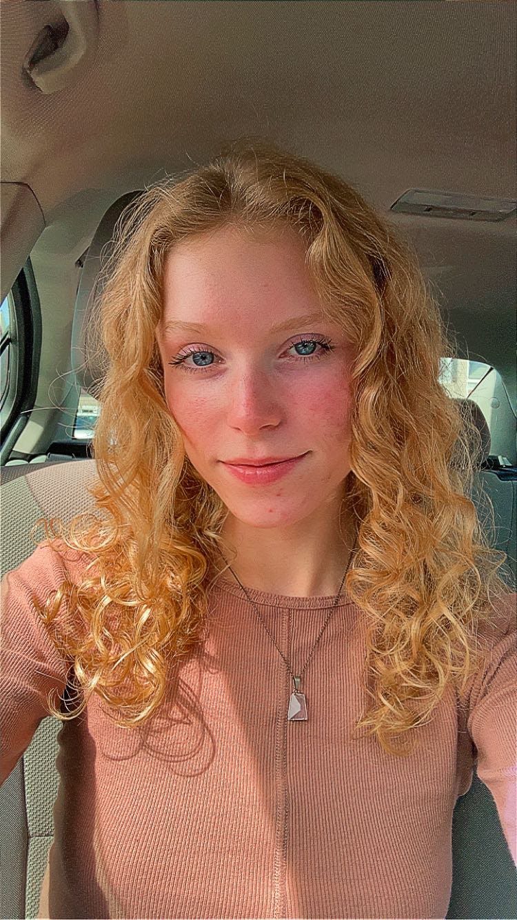 Alaina Shutter – Medium