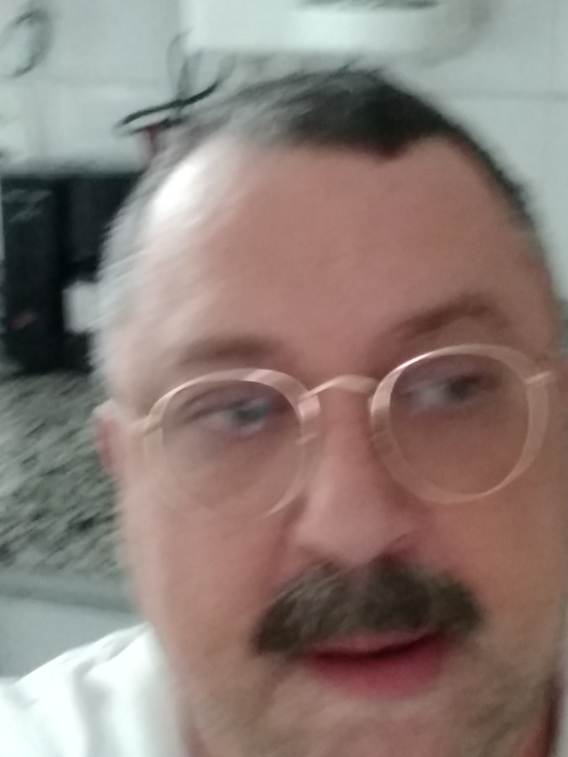 Mário César Lugarinho – Medium