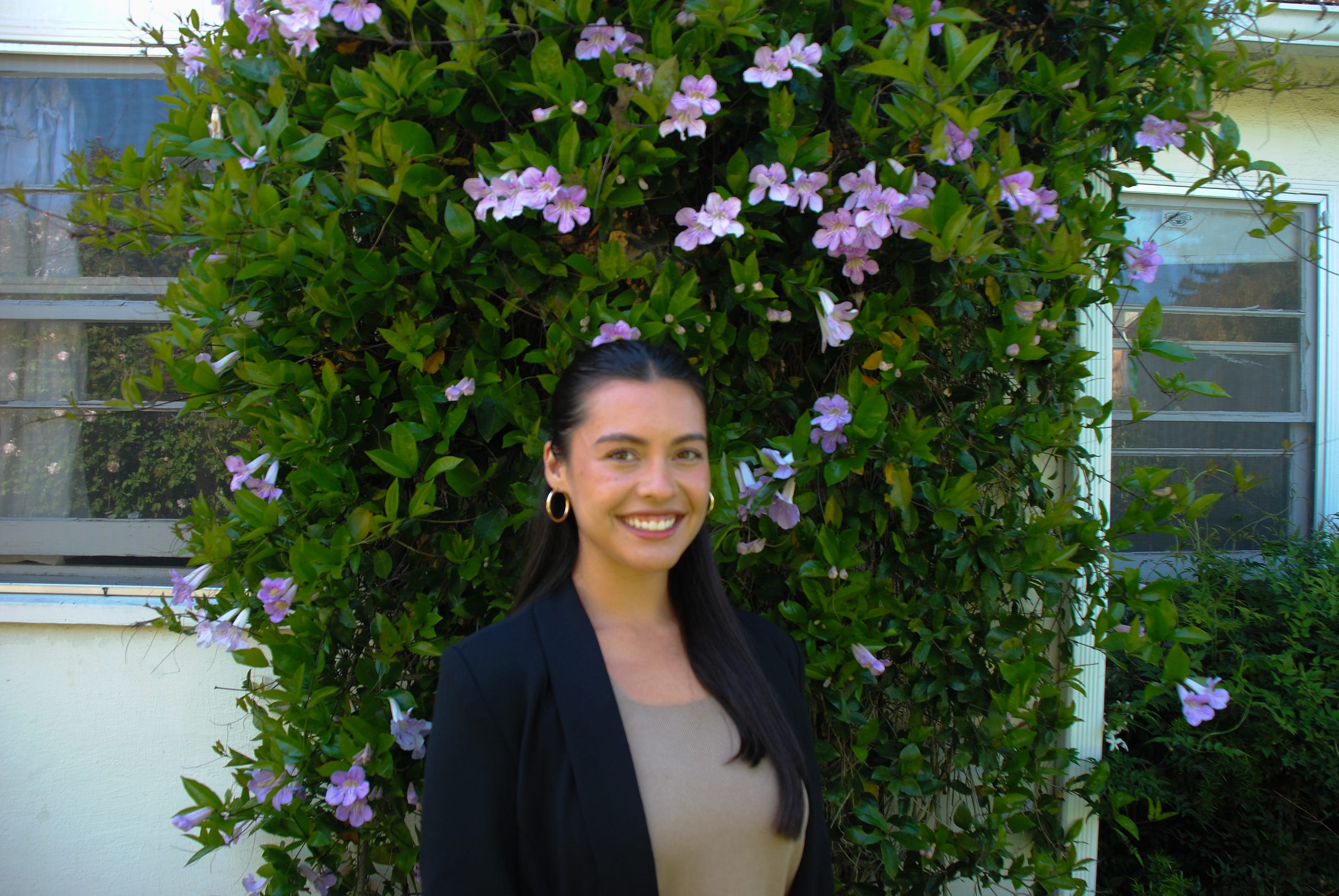 Ana Cisneros – Medium