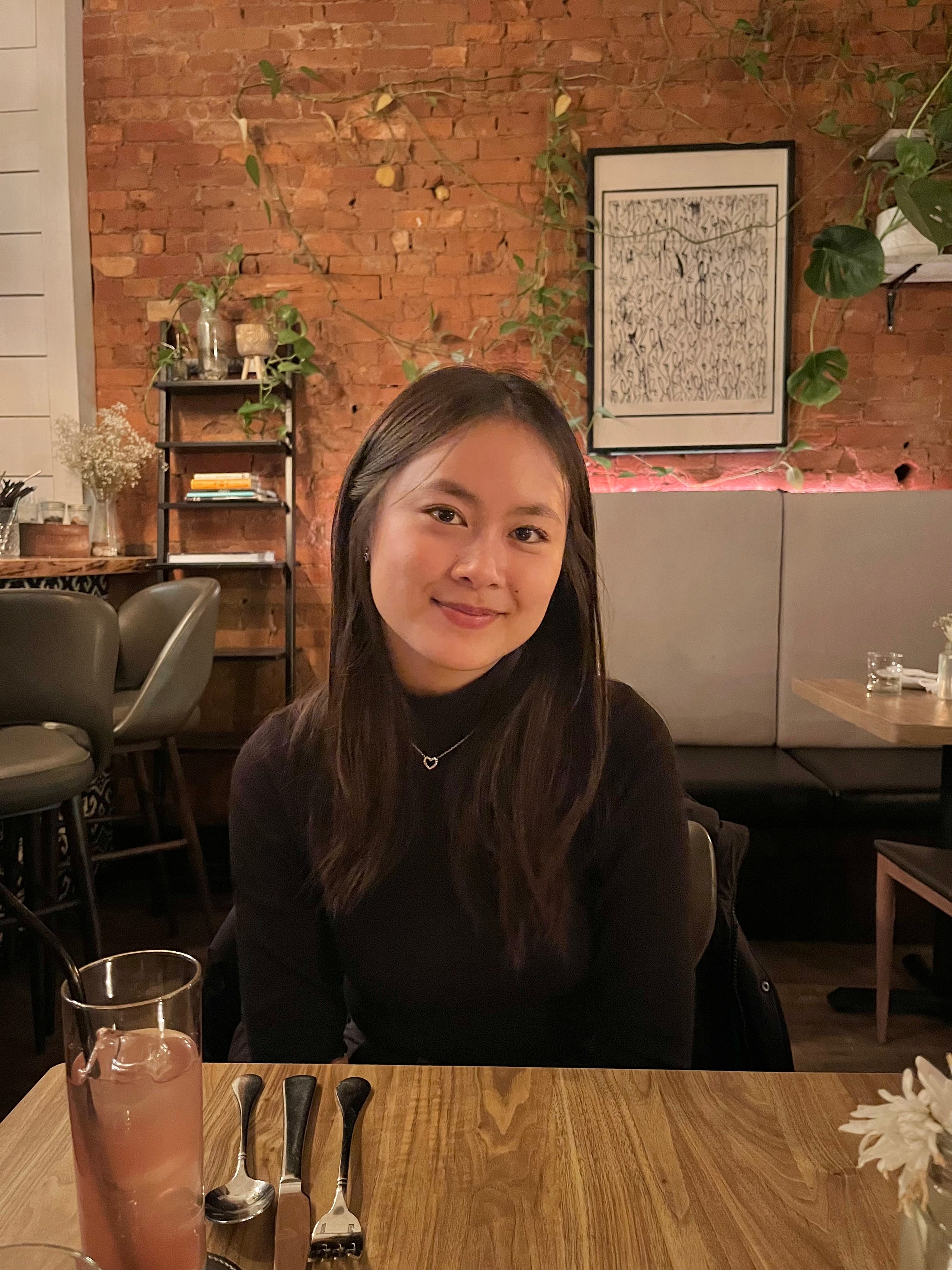 Cristyn Finlay – Medium