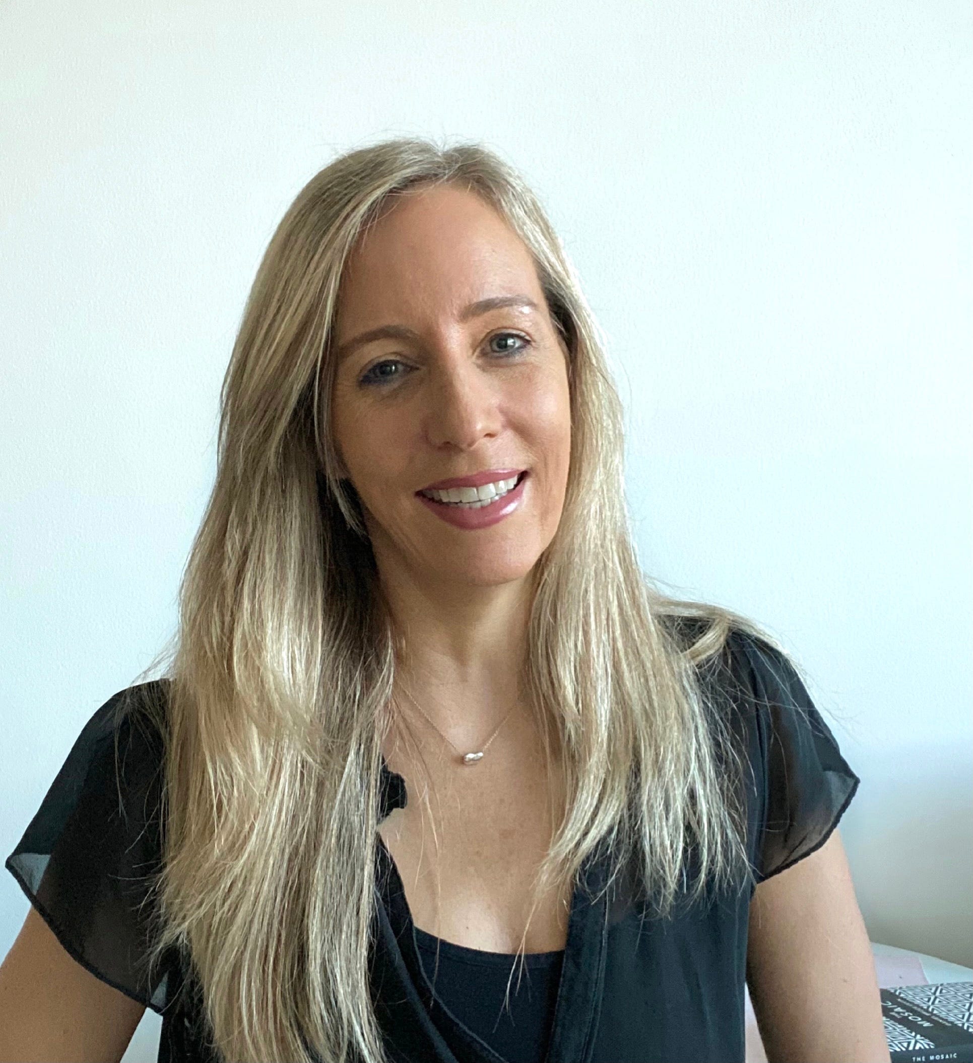 About – Leoni Milano – Medium