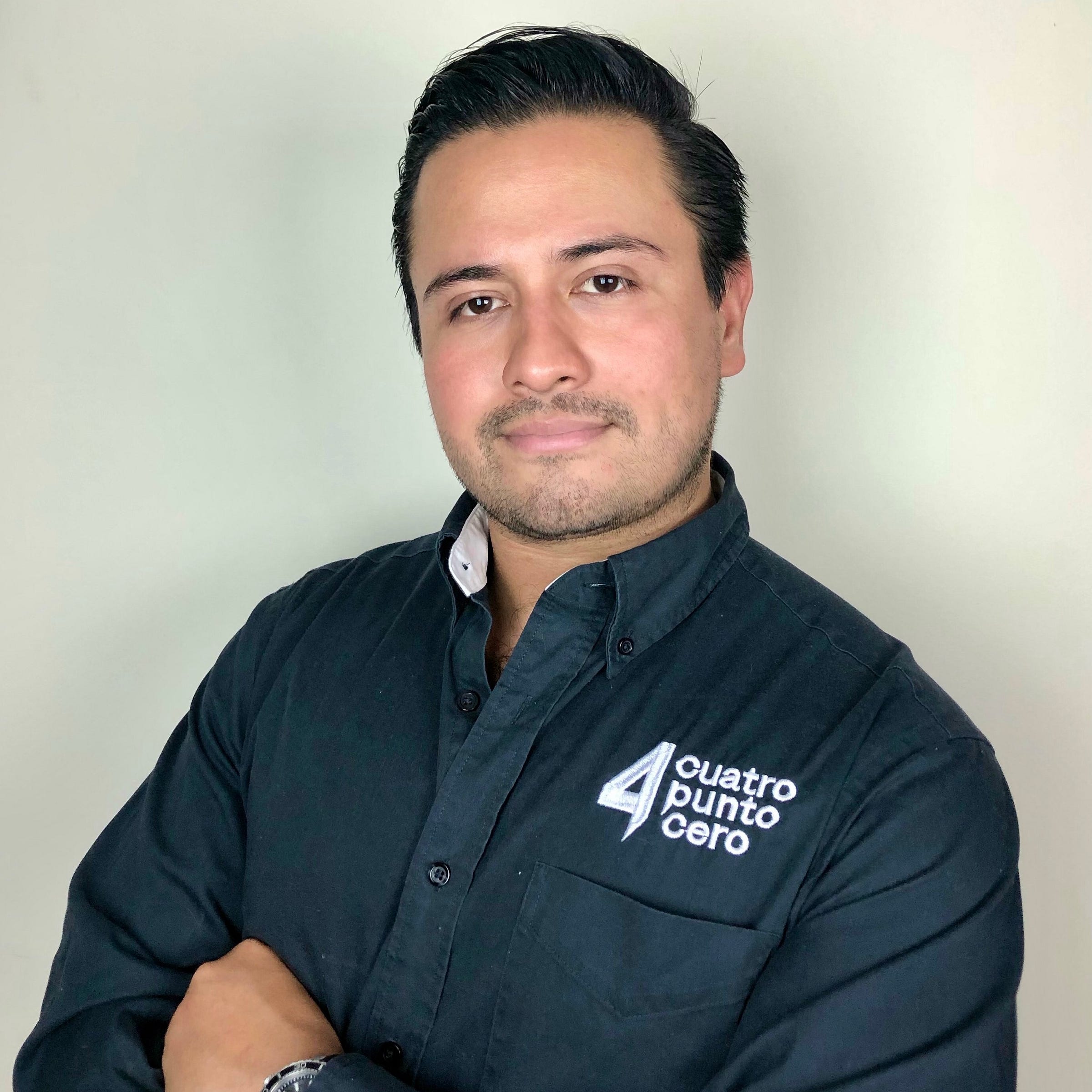 Isaac Gonzalez – Medium