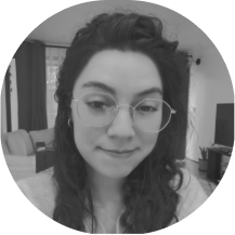 Daniela Avendaño – Medium