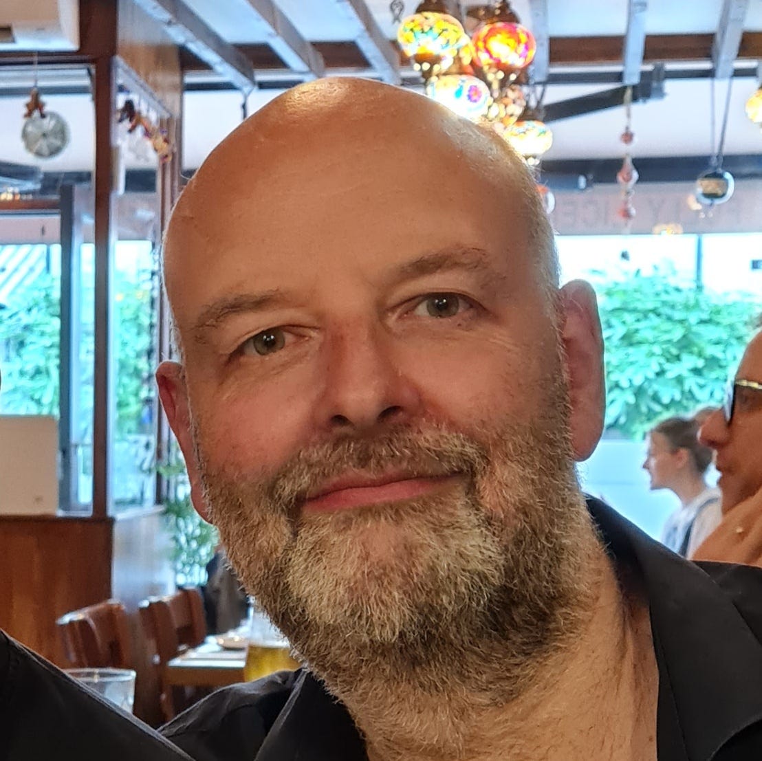 Julian Ford – Medium
