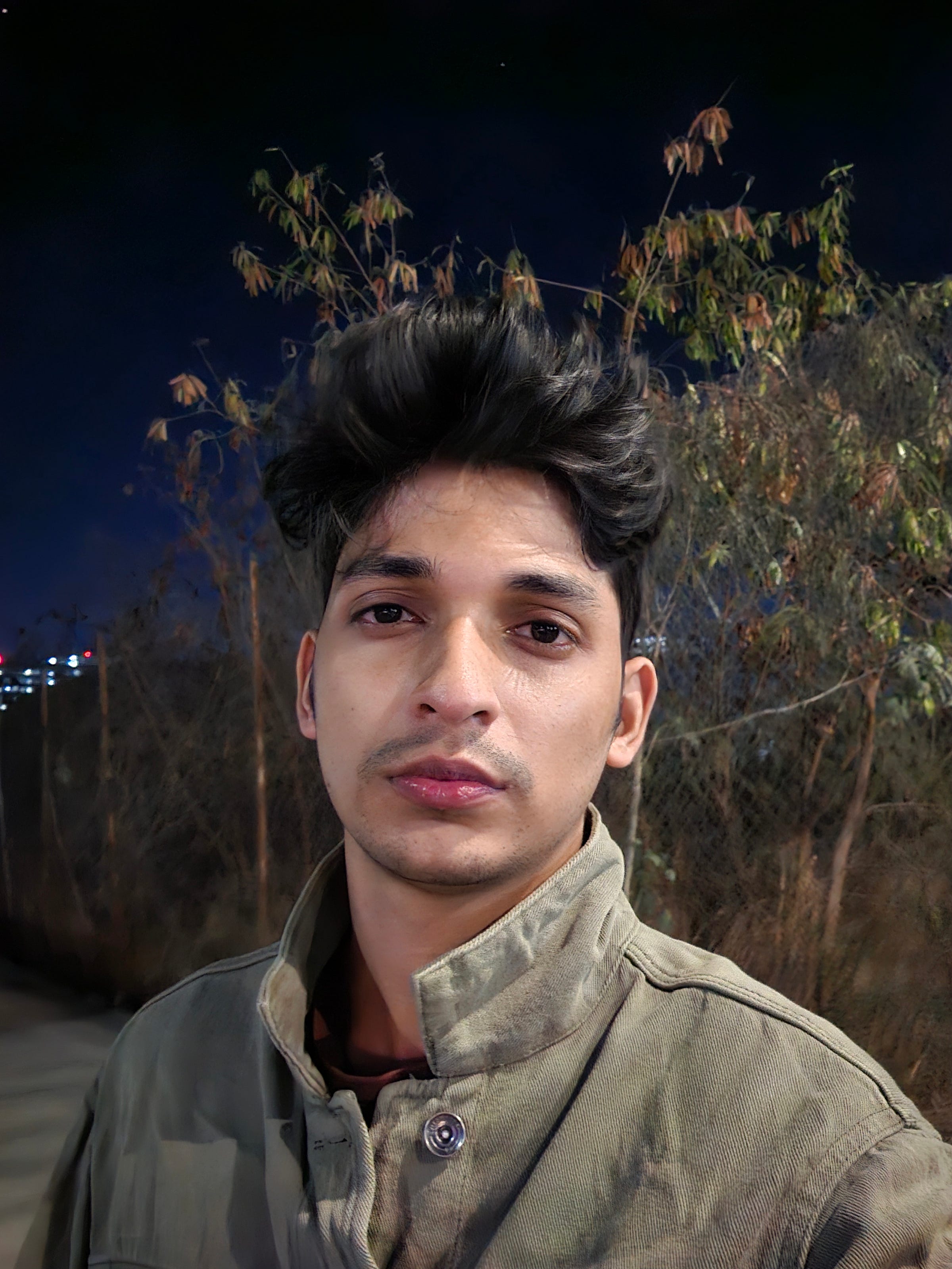 Roshan Roy – Medium