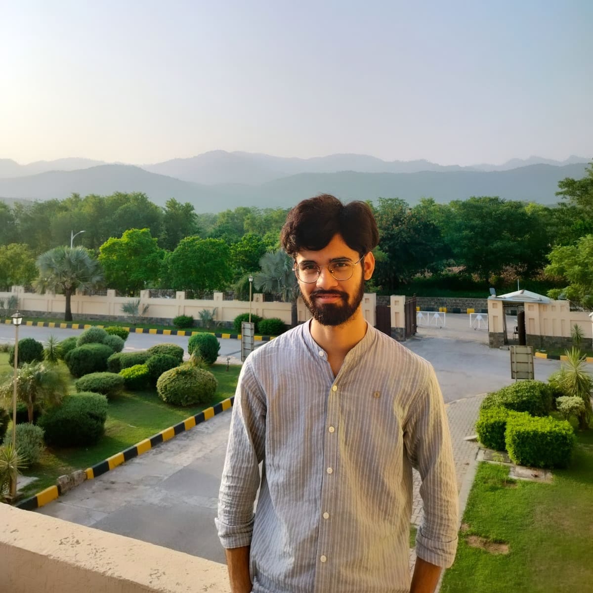 Shozab Mehdi – Medium