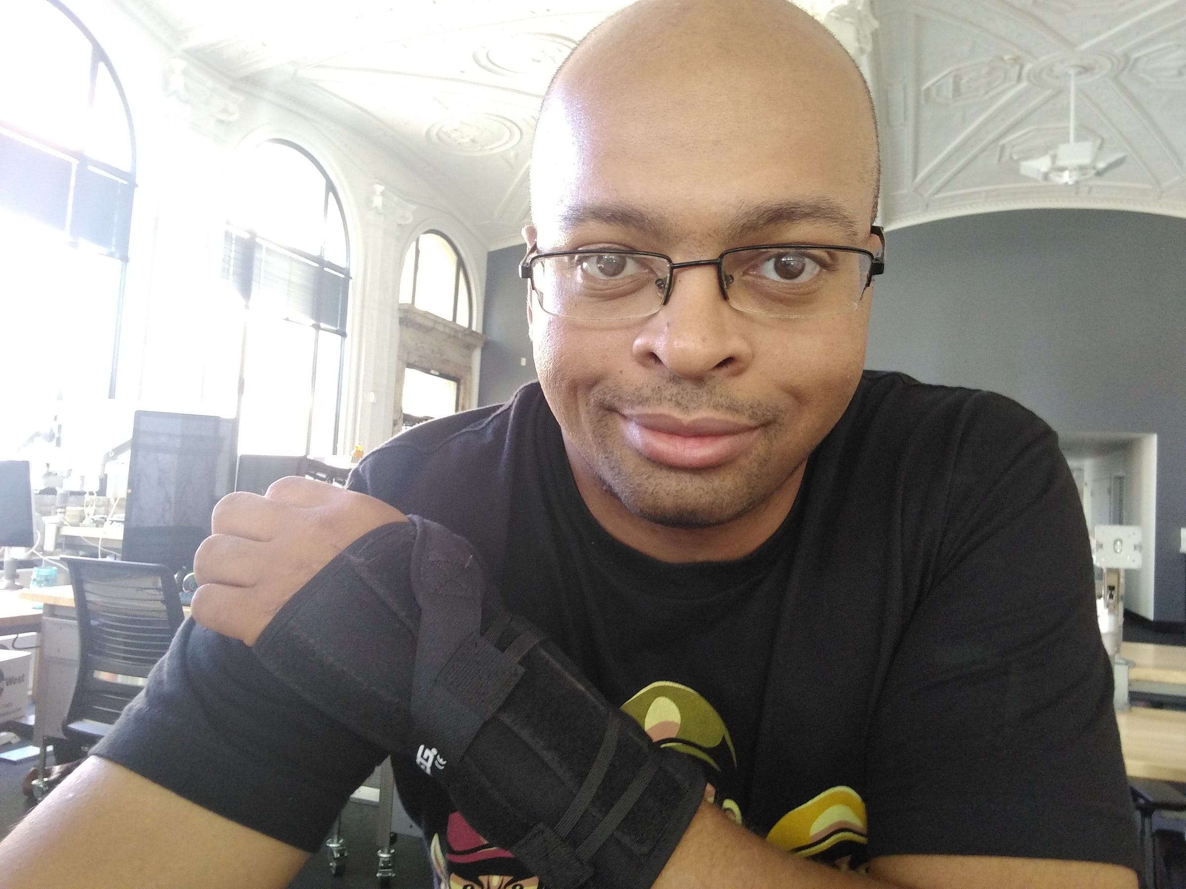 Julian Currie – Medium