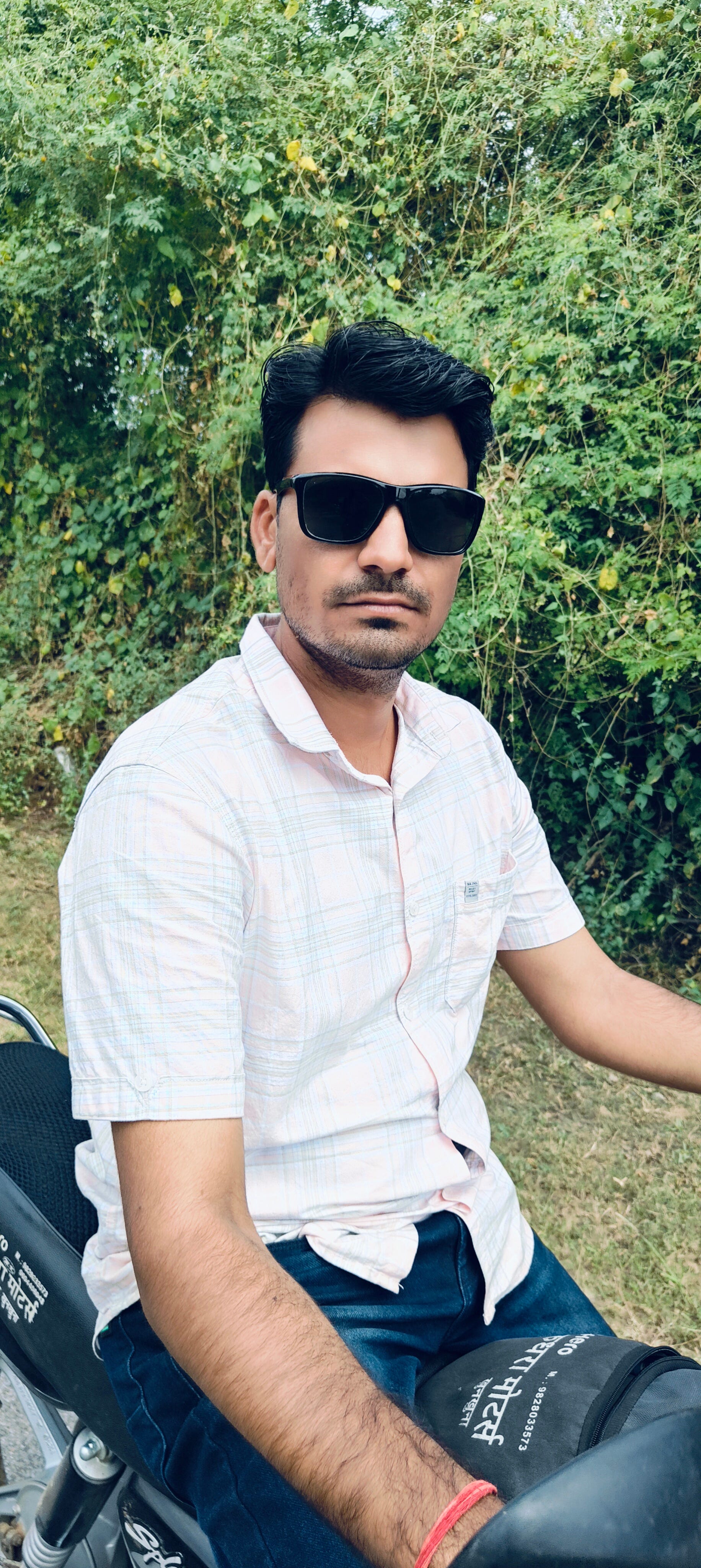 Suresh Royal – Medium