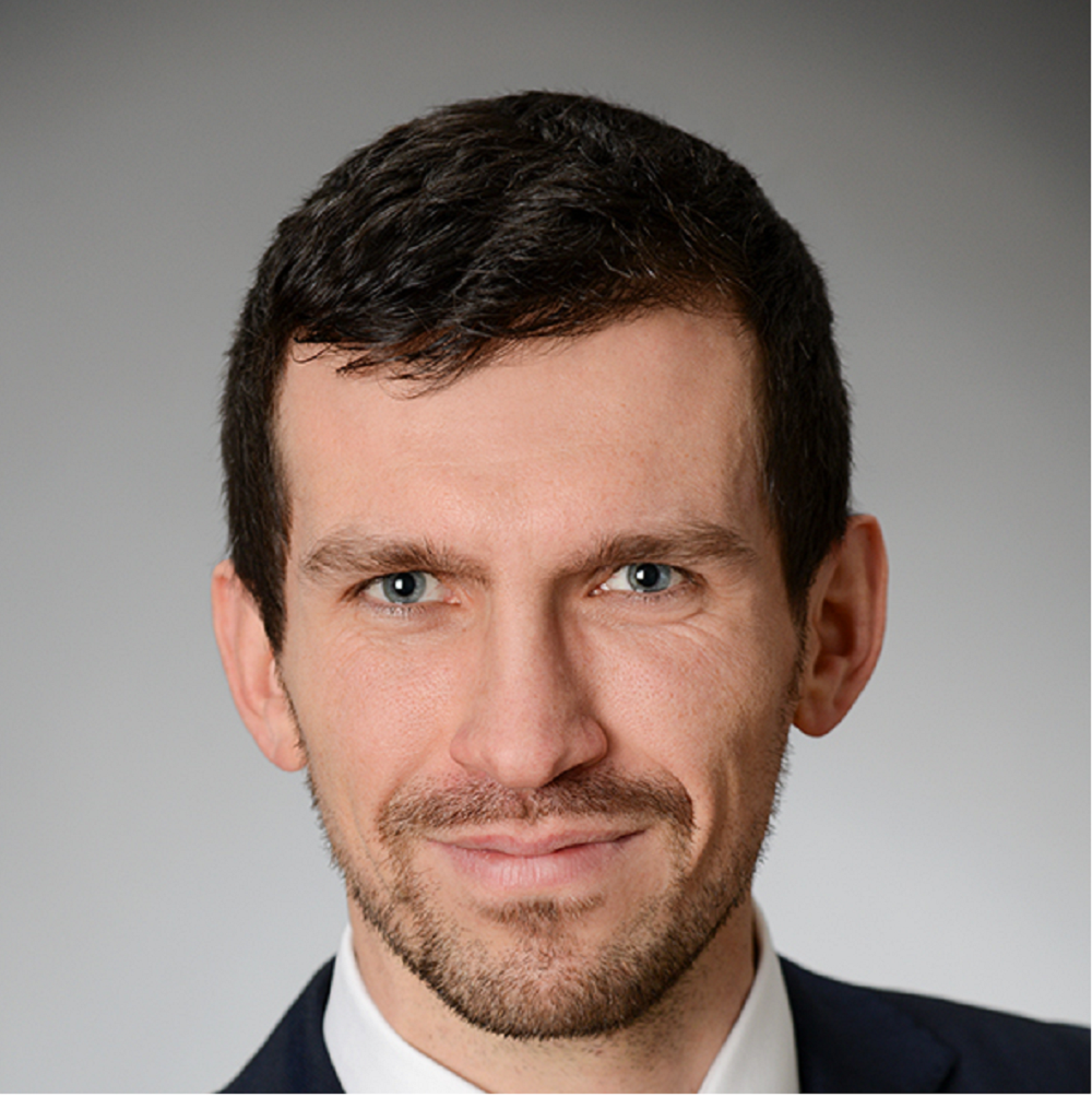 Michal Banach – Medium
