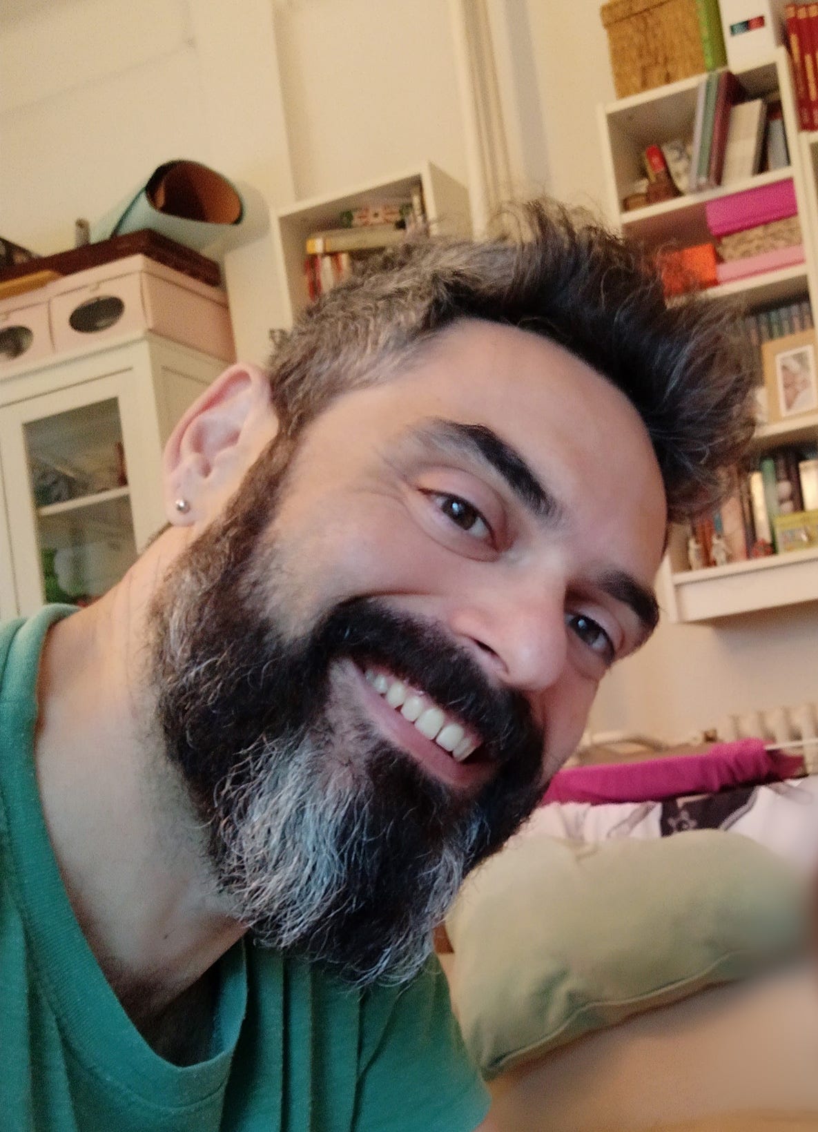 Iván Delgado – Medium