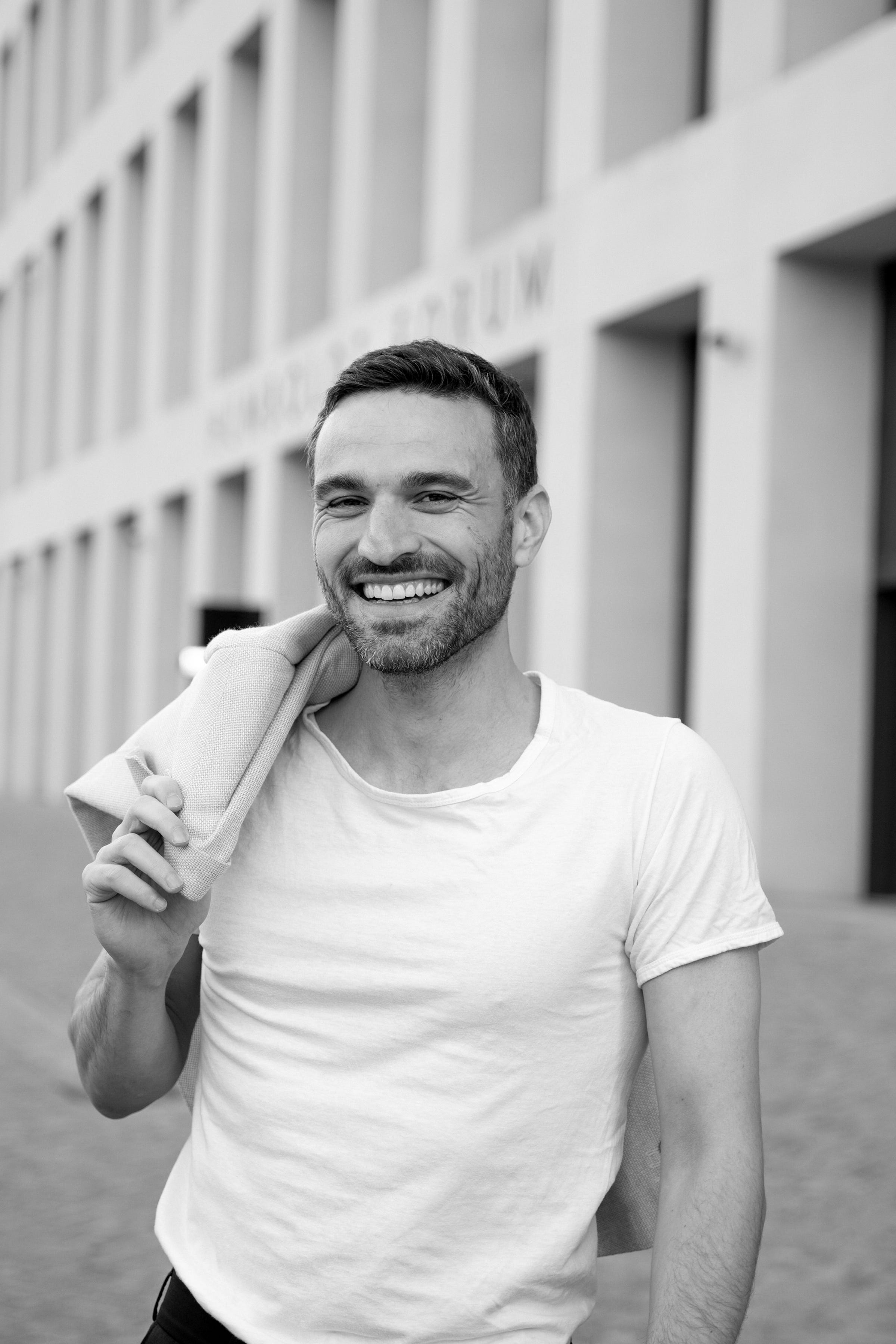 Dr. Amir Alsbih – Medium