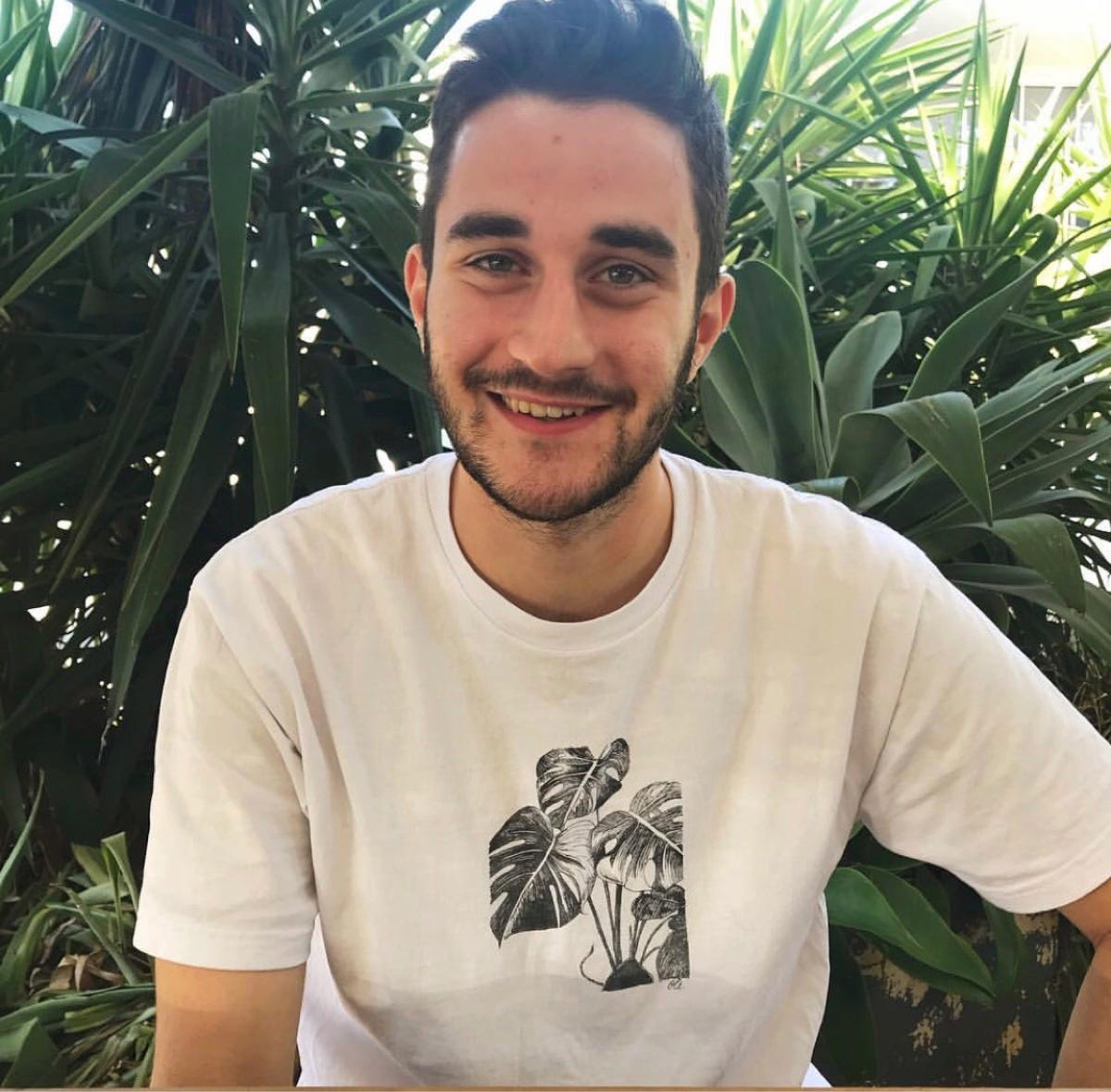 Gabriel Polychronis – Medium