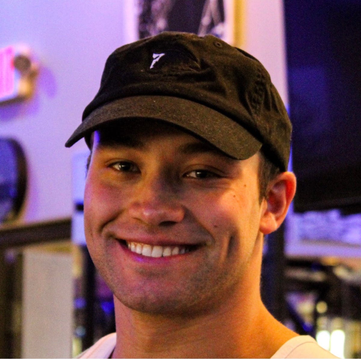 Mason Kuhr – Medium