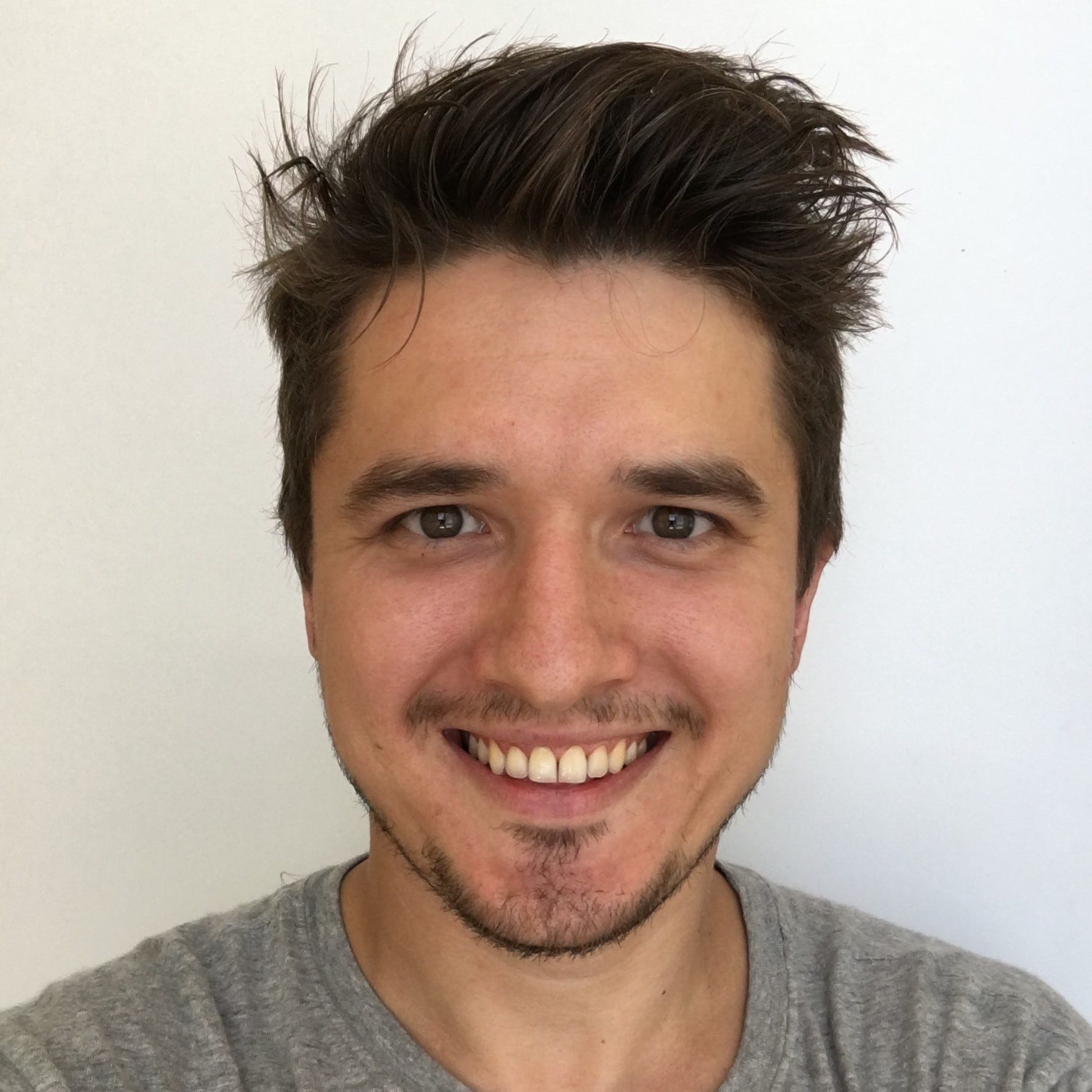 Alex Petrenko – Medium