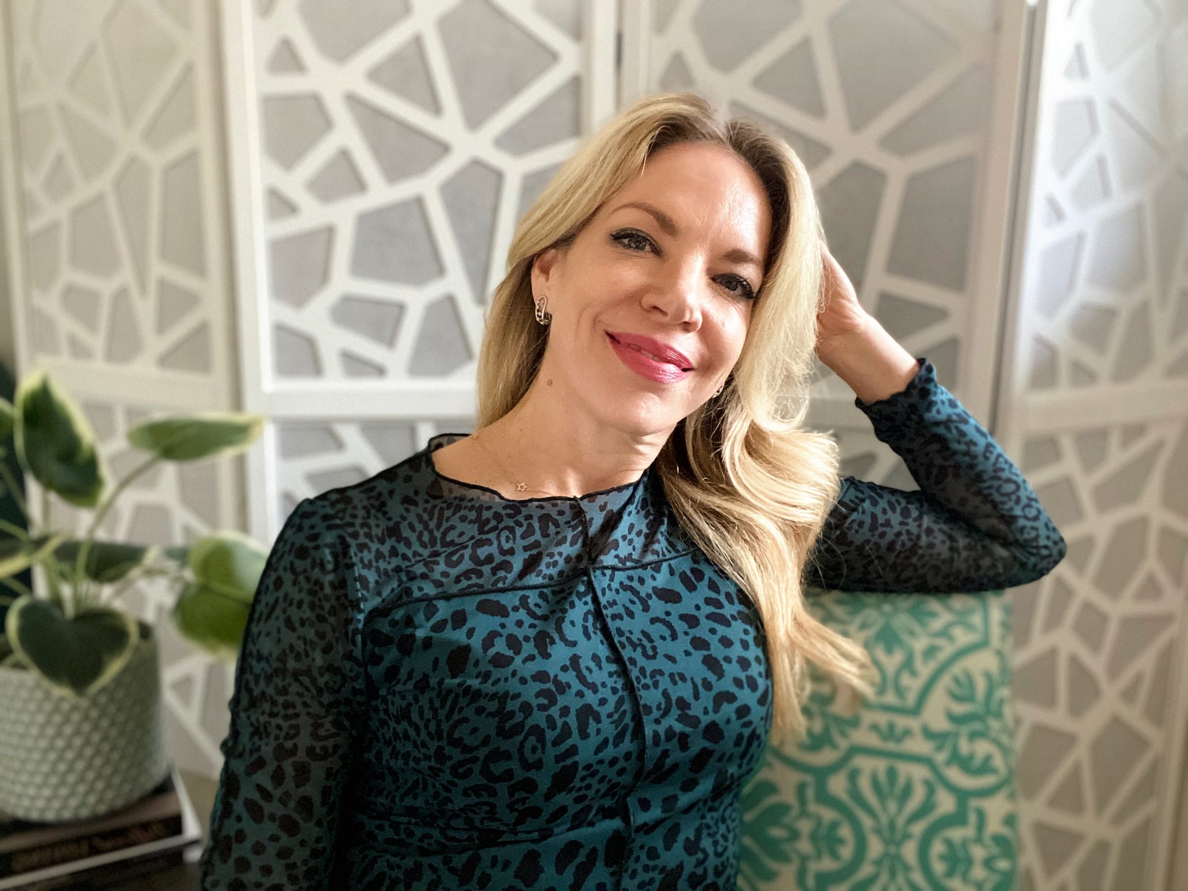 Julia Jules – Medium