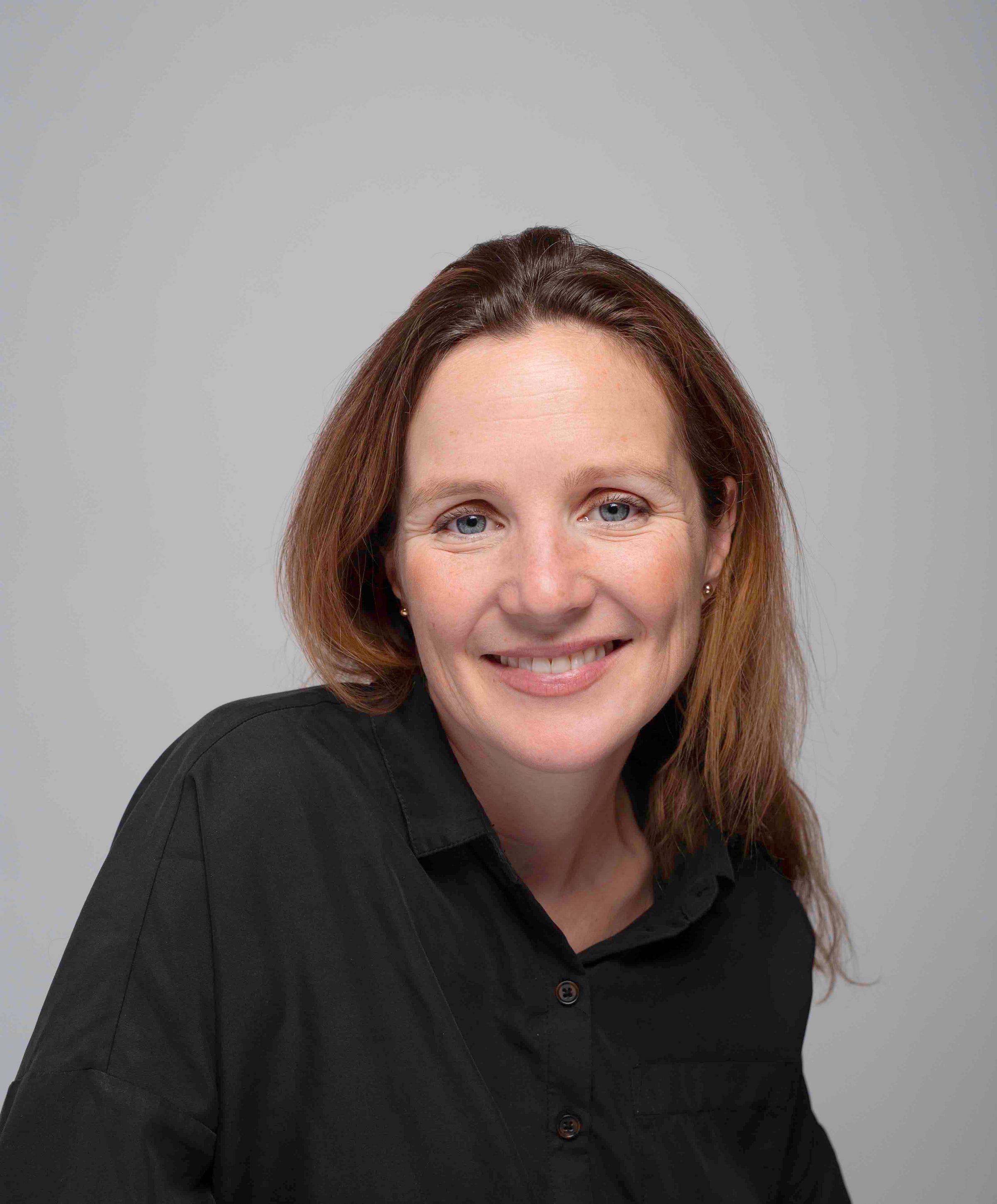 Shauna MacKinnon – Medium