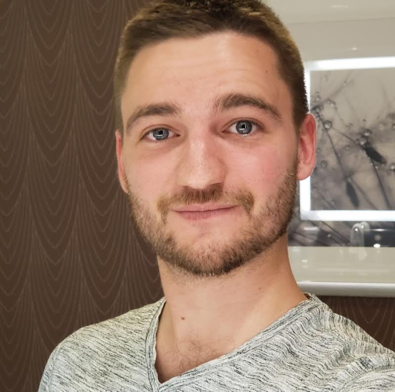 Aaron Keegan – Medium