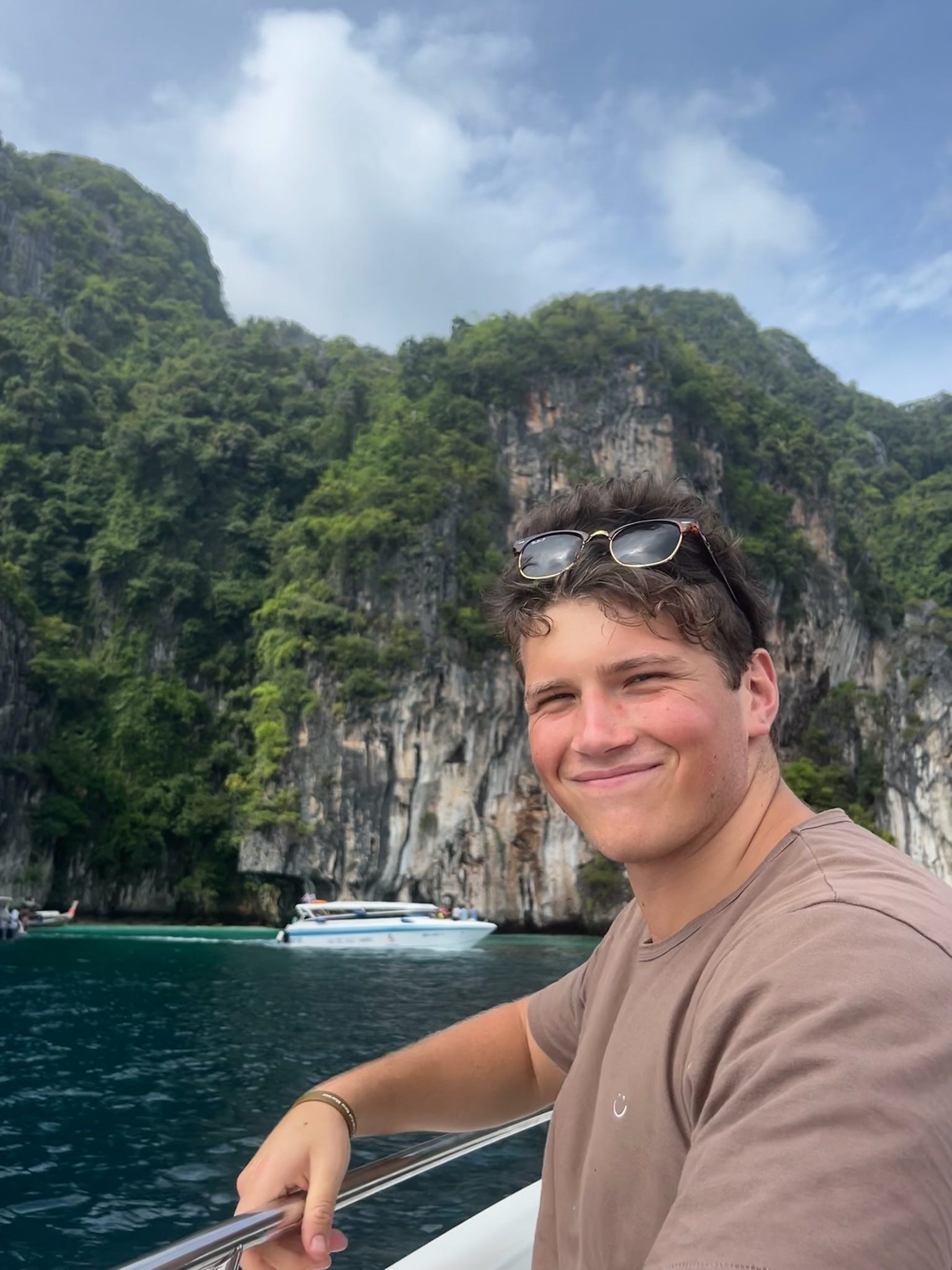 Alexander Swan – Medium