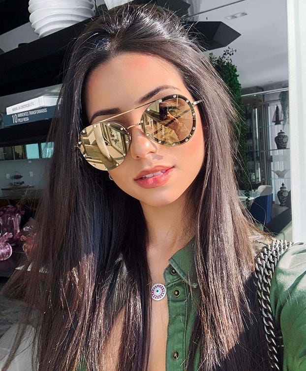Vanessa – Medium