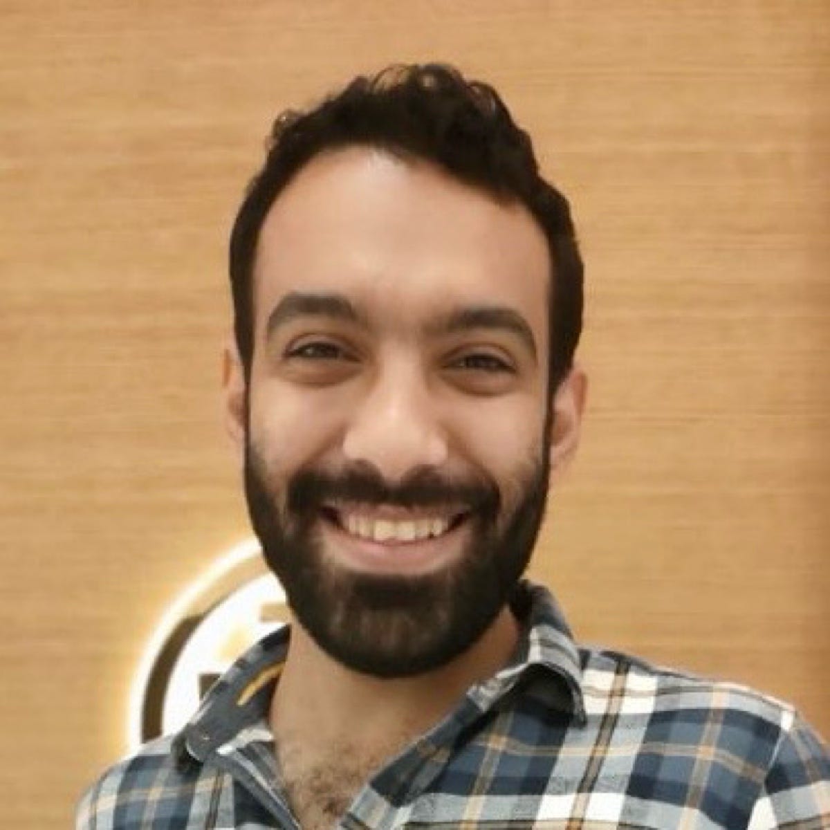 Arsan Gamal – Medium