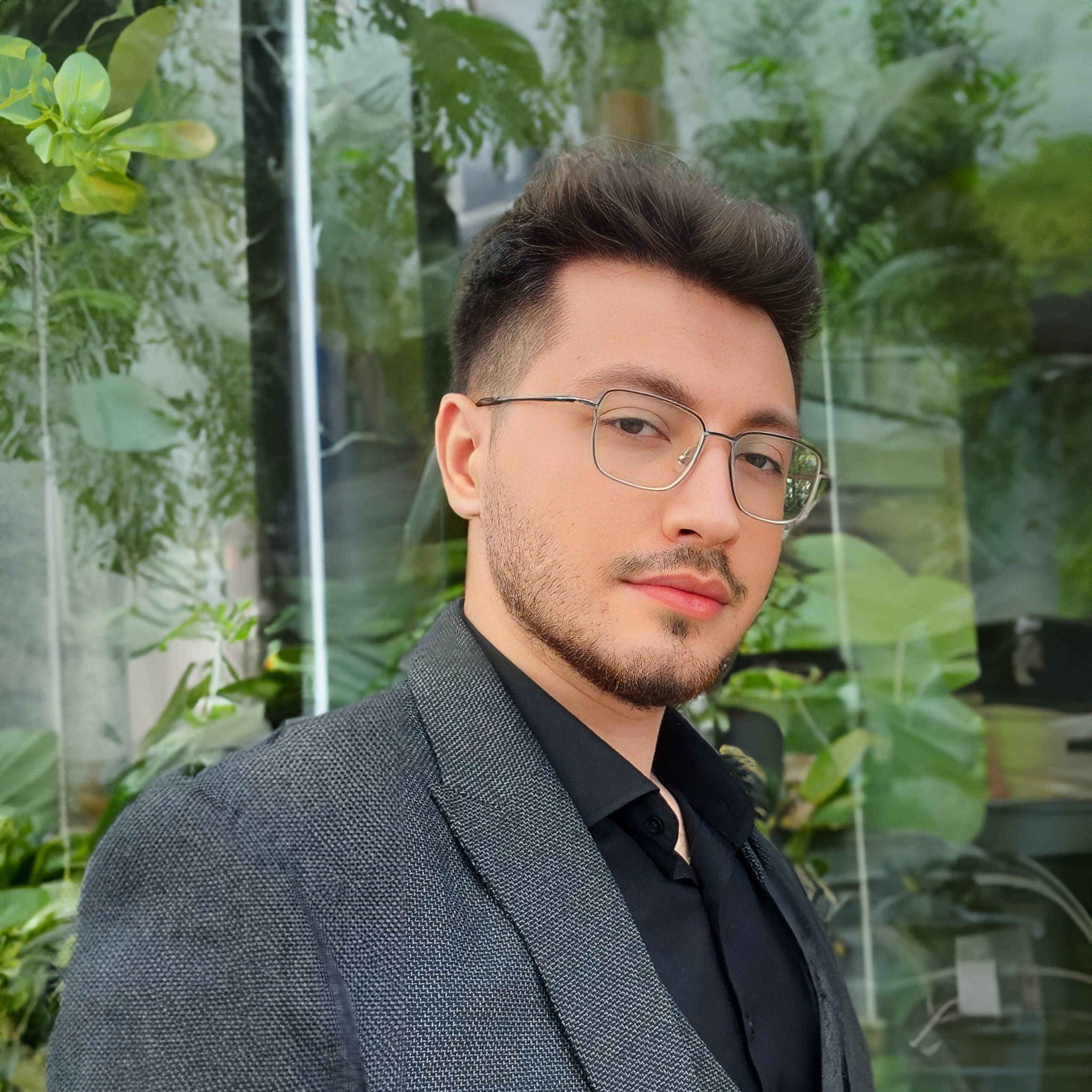 Serbulent Arslan – Medium