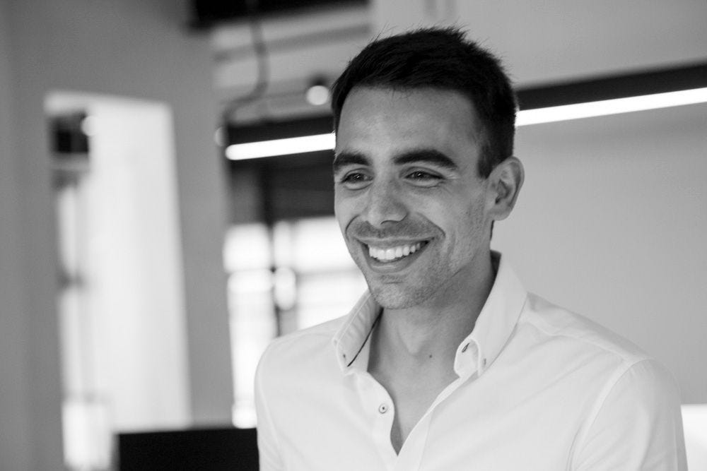 Victor Parra – Medium