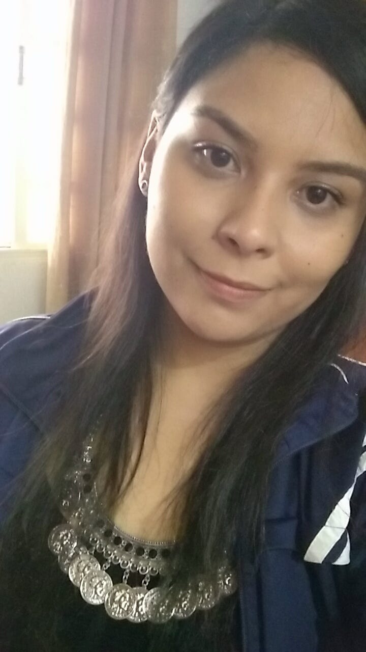 Stephanie Ávila – Medium