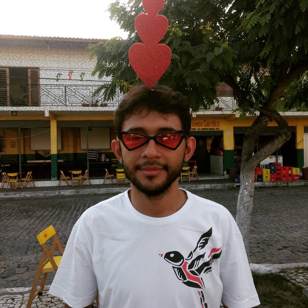 Alan Ribeiro – Medium