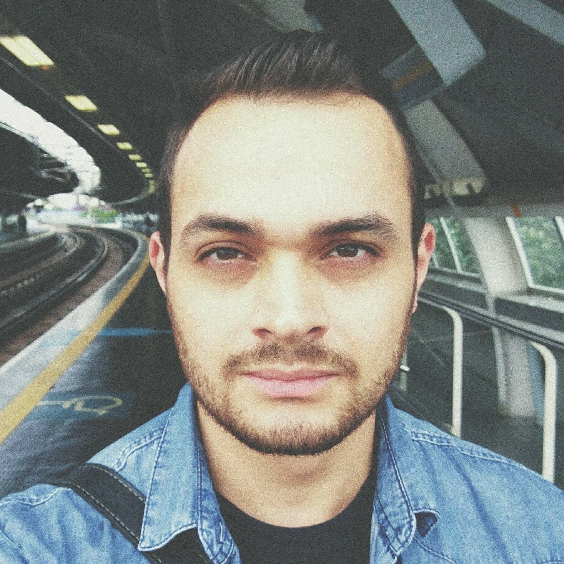Ygor Chaves – Medium