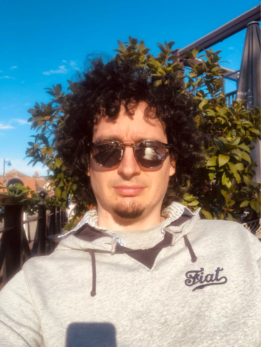 Simone Giona – Medium