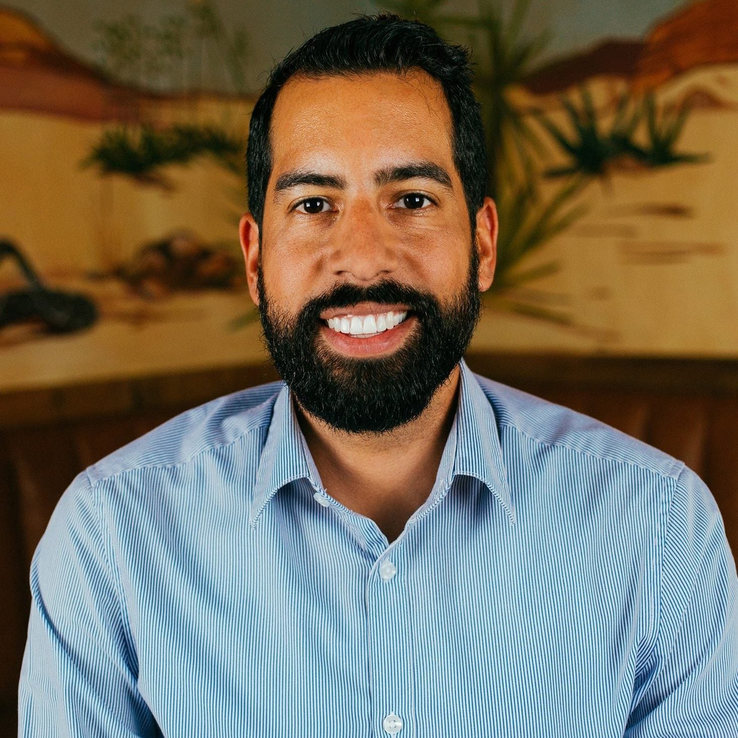 Daniel Leiva – Medium