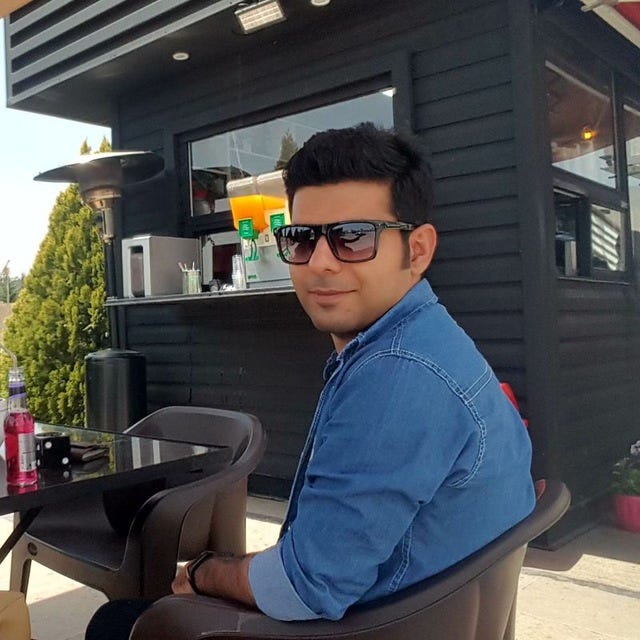 Omid Mansouri Hanis – Medium