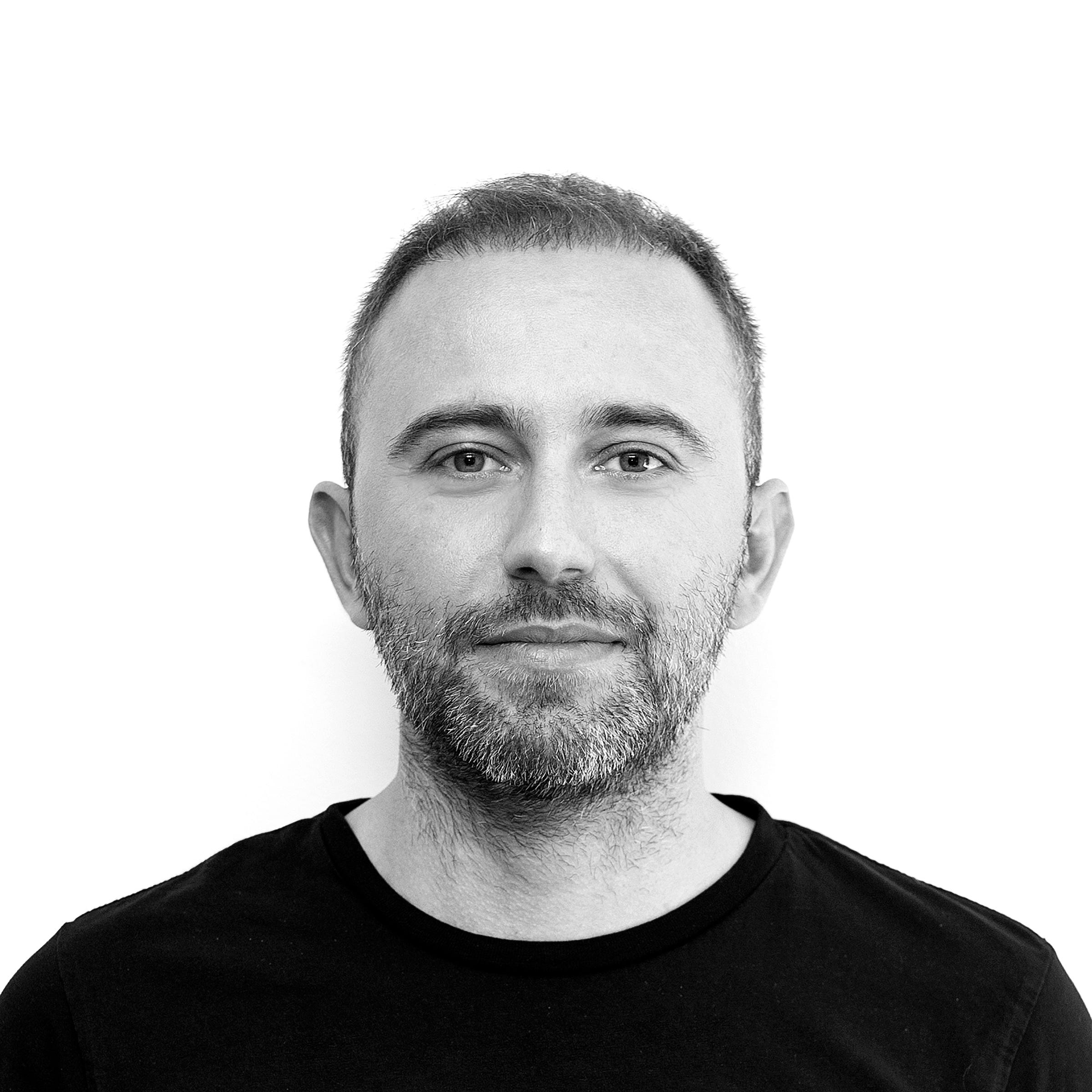 Alexandru Sabau – Medium