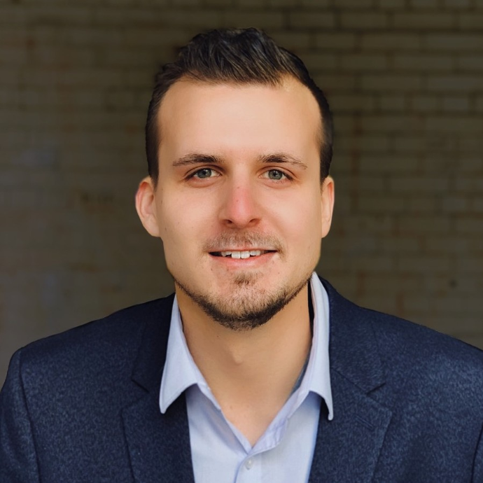 Nikola Kuzmic – Medium