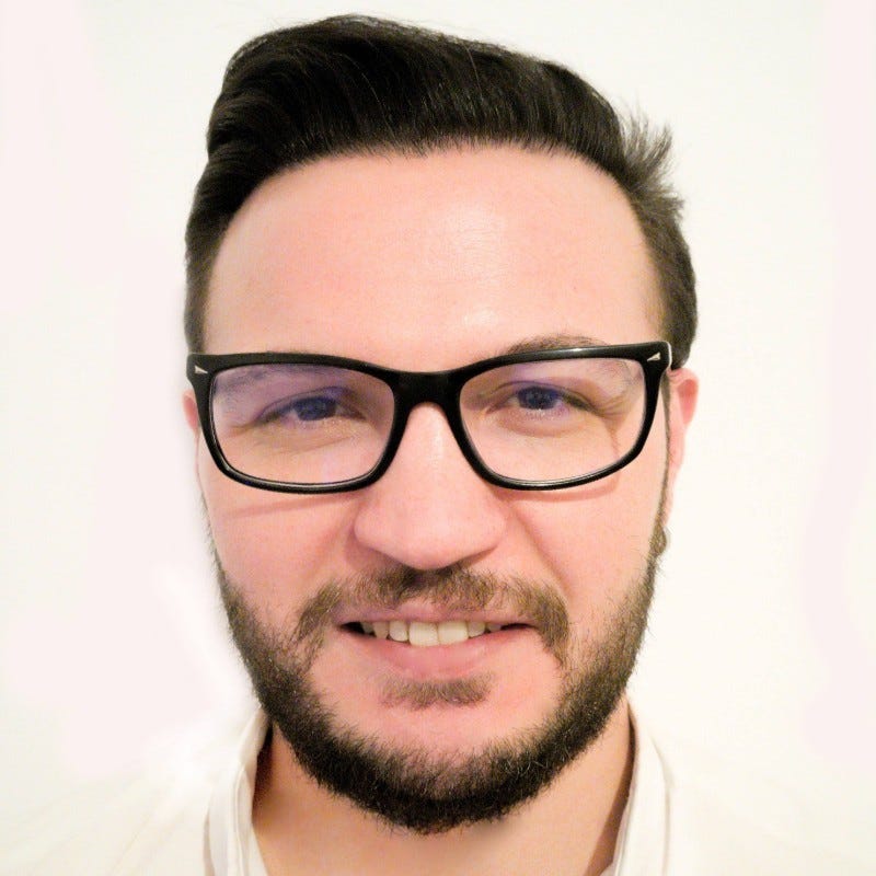 Murat Ünver – Medium