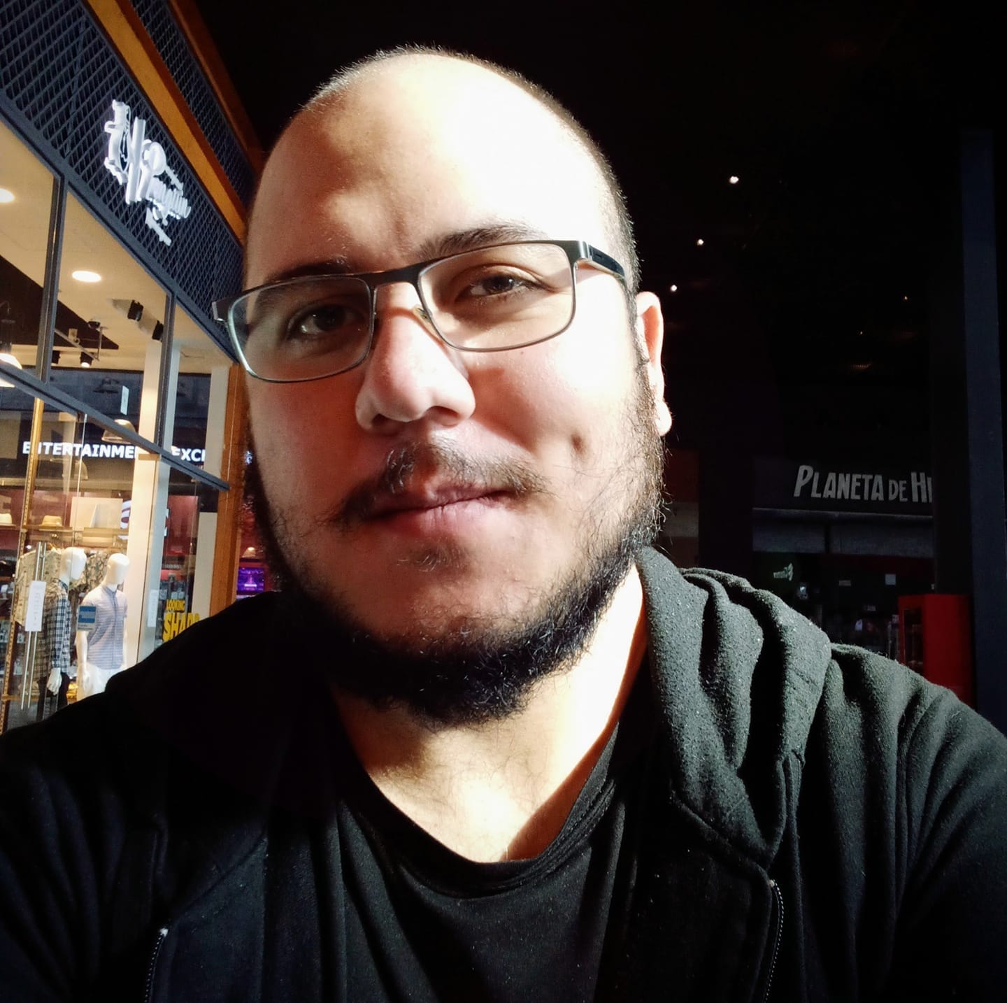 Jesús Paredes – Medium