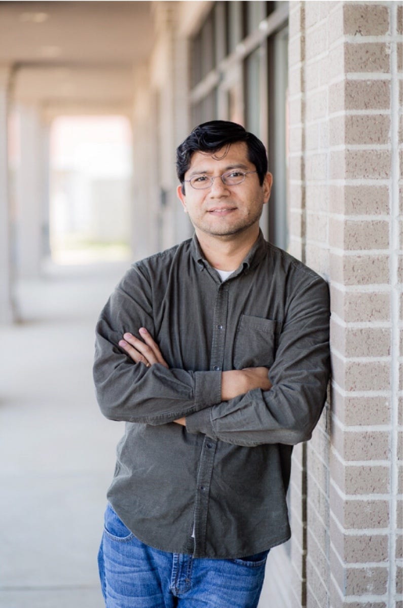 Santiago Castillo – Medium